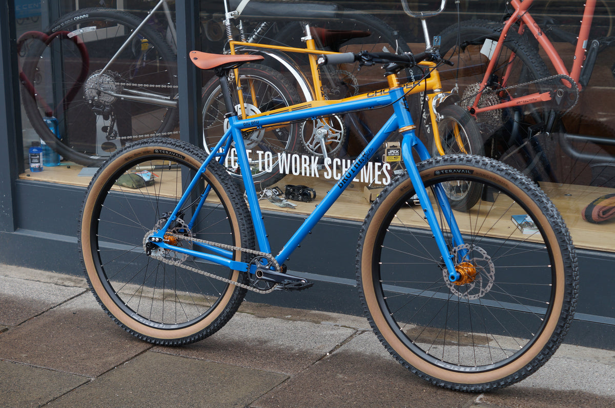 Custom Build - Brothers Big Bro – ProjektRide